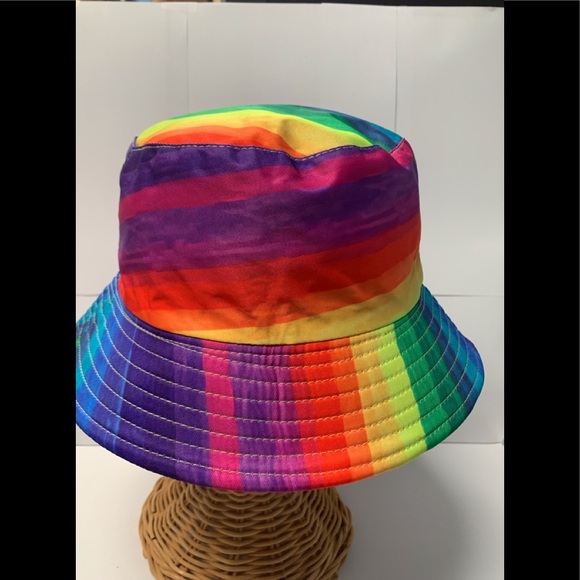 Accessories | New Bucket Hat Rainbow Multi Color Reverses To Black ...